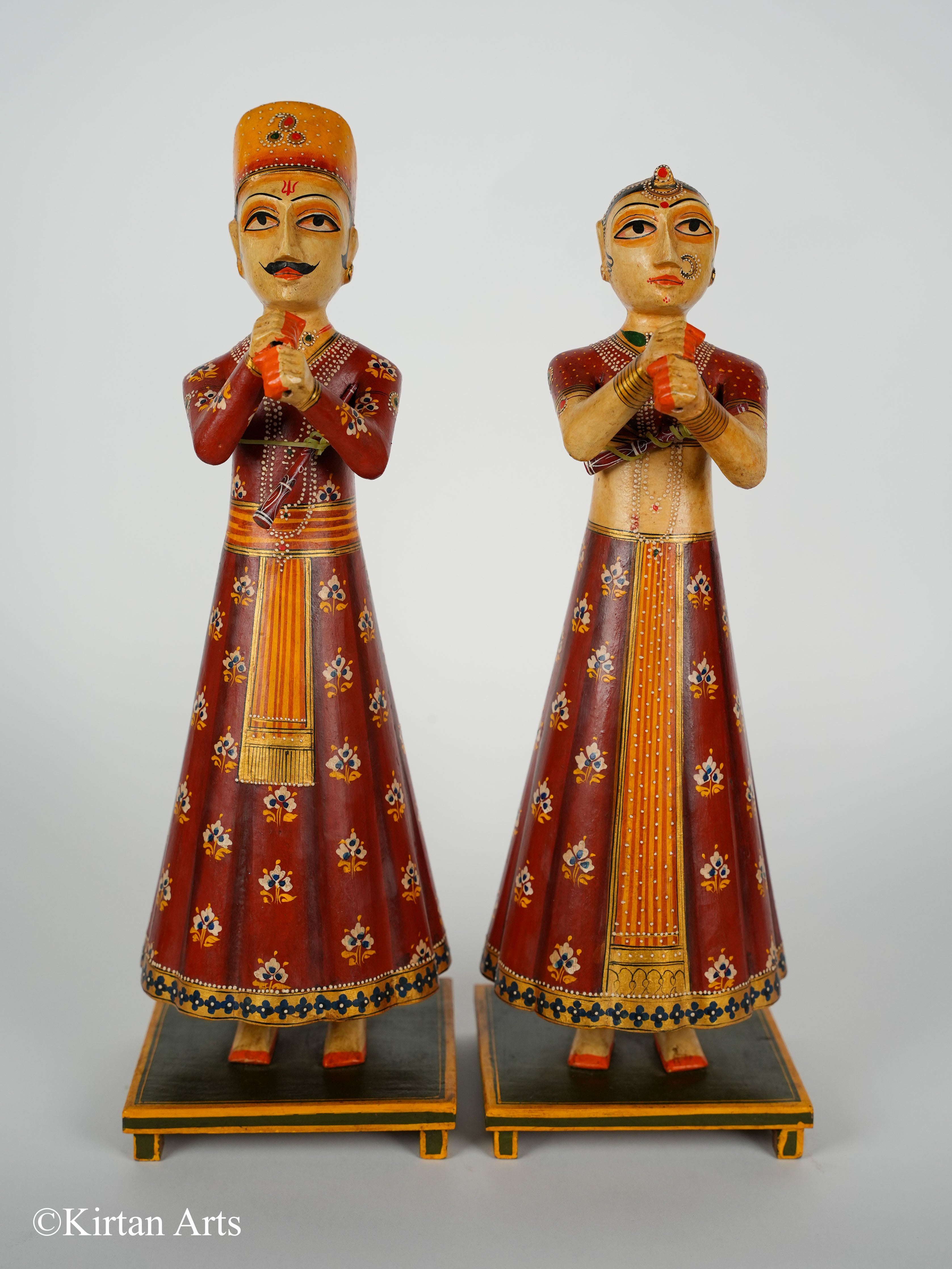 Gangaur Dolls Handcrafted Pair 18" – Kirtan Arts